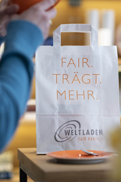 Weltläden – Fachgeschäfte des fairen Handels | Deutscher Evangelischer ...